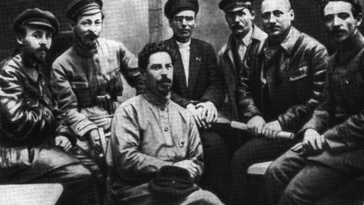 20/12/1917: criação da Tcheka, a polícia secreta dos soviéticos ...