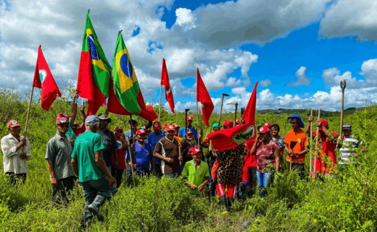 Reintegração de posse contra ocupação do MST é suspendida - Diário ...
